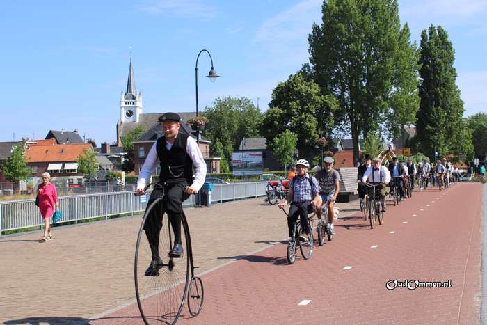 Historische fietstocht in Ommen wederom zeer geslaagd | OudOmmen.nl